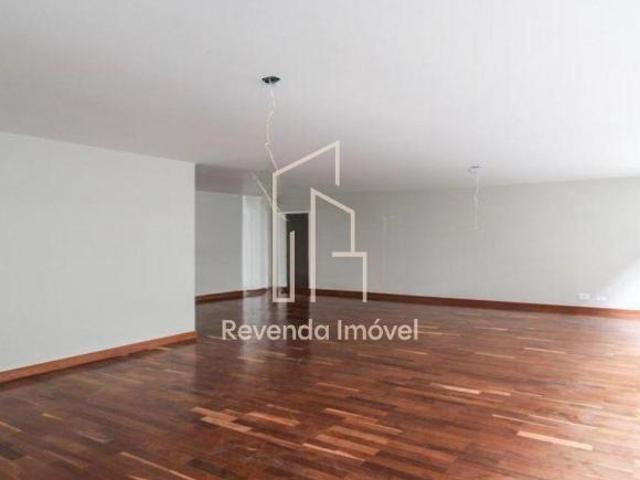 Apartamento Alto Padrão na Vila Nova Conceição de 4 Quartos com 2 Vagas 202m² à Venda