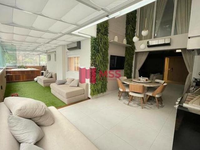 Apartamento Alto Padrão na Vila Andrade de 4 Quartos com 2 Vagas 234m² à Venda