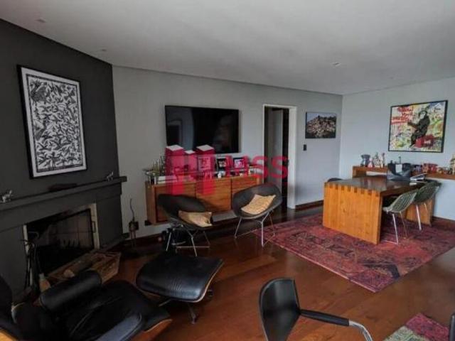 Apartamento Alto Padrão na Vila Andrade de 4 Quartos com 3 Vagas 133m² à Venda