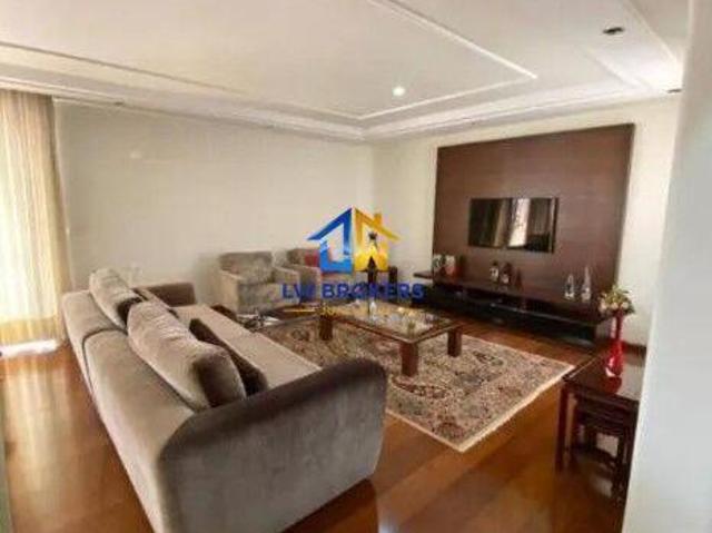 Apartamento Alto Padrão, na melhor localização e com uma enorme área útil! 357m²