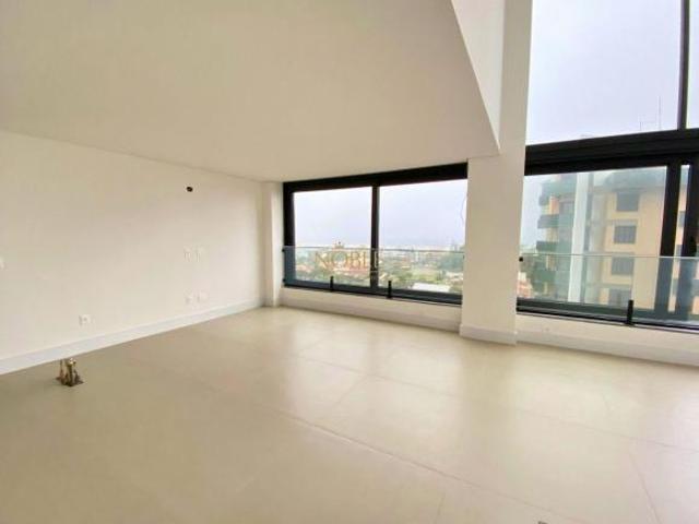 Apartamento alto padrão na Silva Jardim