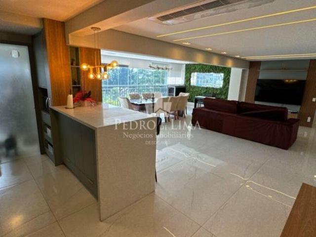 Apartamento alto padrão no Tatuapé, 144m², 3 suítes, varanda gourmet, 2 vagas. Condomínio High Park