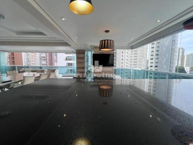 Apartamento alto padrão no Anália Franco, área útil 244m². Condomínio Unique Anália Franco