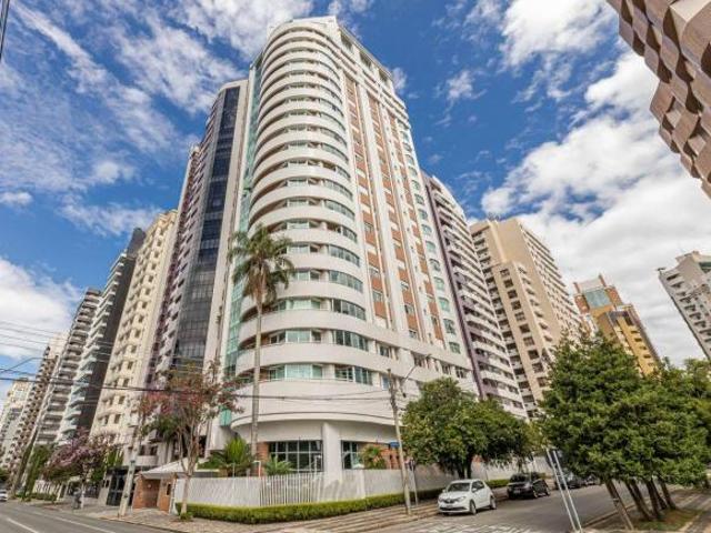 Apartamento Alto Padrão no Batel | 297 m², 4 suítes, 3 vagas e um por andar
