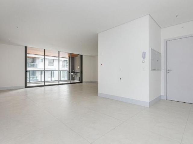 APARTAMENTO ALTO PADRÃO NO BATEL COM 3 SUÍTES E 3 VAGAS