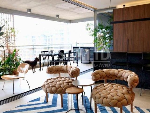 Apartamento Alto Padrão no Brooklin, 167m², 3 suítes, 3 vagas, Armários Alto Padrão