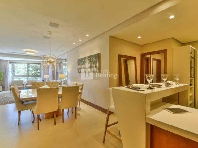 APARTAMENTO ALTO PADRÃO NO CENTRO DE GRAMADO!