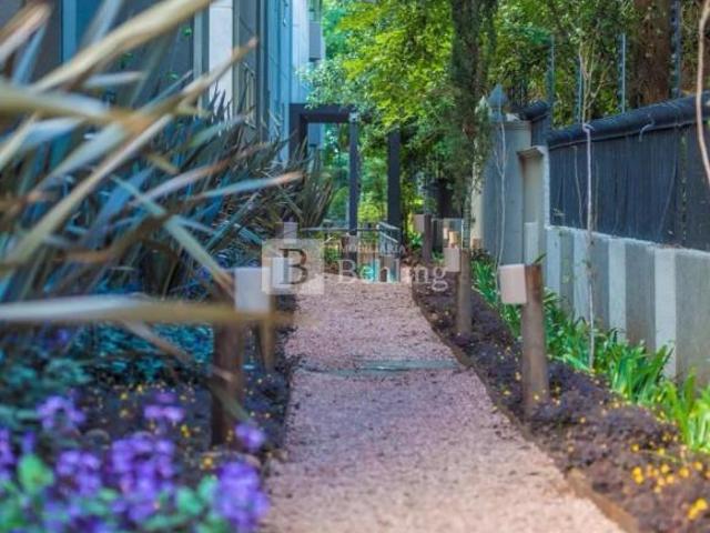 APARTAMENTO ALTO PADRÃO NO CENTRO DE GRAMADO!