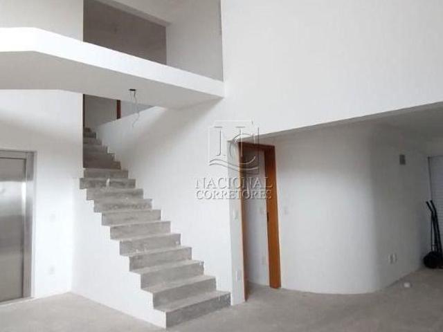 Apartamento alto padrão no Edifício Escher – Vila Assunção, 158m², 5 suítes
