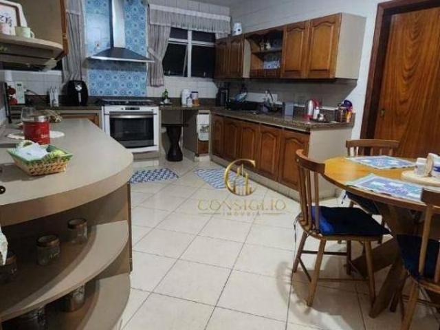 Apartamento Alto Padrão no Edifício Solar do Jatobá – 5 Dormitórios, 3 Vagas