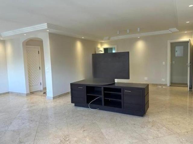 Apartamento Alto Padrão no Jardim Paulista de 4 Quartos com 2 Vagas 182m² à Venda