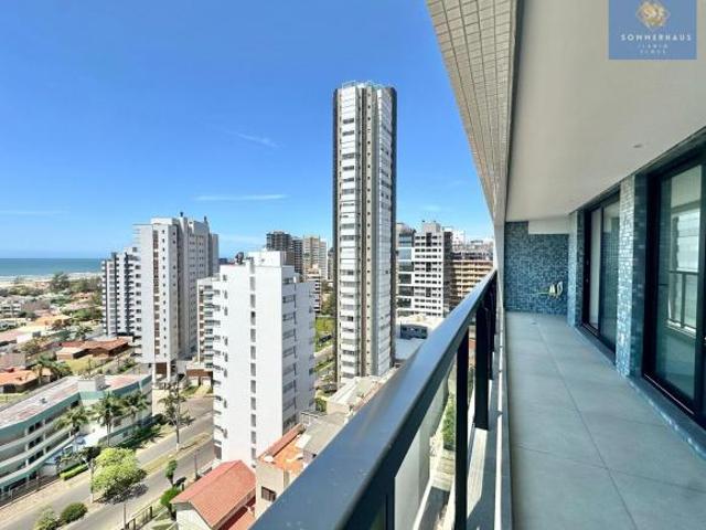 Apartamento Alto Padrão novo com sacada em Torres