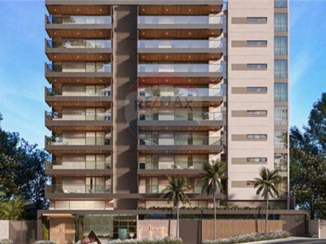 Apartamento alto padrão para venda de 3 a 4 quartos, 4 suites, 4 vagas, no bairro Santa Helena com á