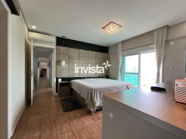 Apartamento Alto Padrão PORTEIRA FECHADA de 4 suítes, 4 vagas frente a praia no Gonzaga em Santos