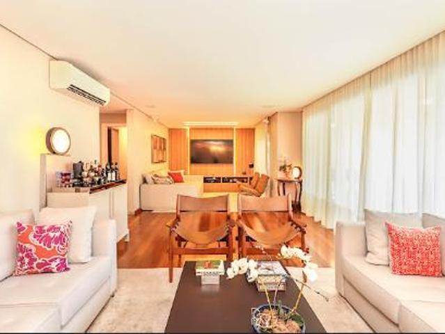 Apartamento alto padrão p/venda c/226m2 03 suites 04vagas V. Nova Conceição