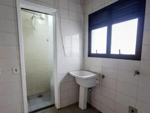 Apartamento alto padrao na melhor localizacao de Moema com 177 metros