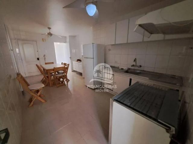 Apartamento amplo 70 metros da praia de Pitangueiras Guarujá