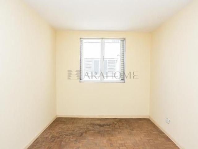 Apartamento amplo 3 quartos a venda no Batel – ideal para retrofit