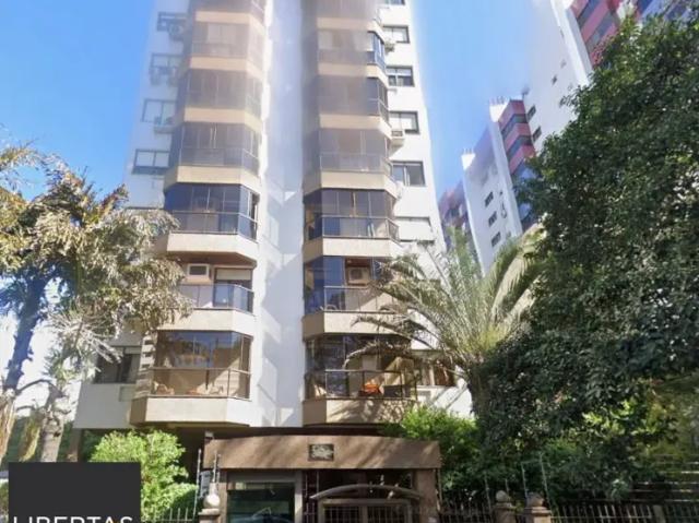 Apartamento amplo à venda em localização privilegiada