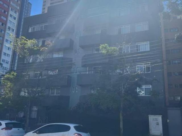 Apartamento amplo à venda no Bigorrilho Curitiba