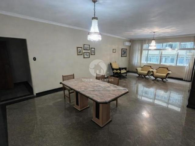 Apartamento amplo à venda no Gonzaga – localização privilegiada próximo à Praia do Gonzaga e à regiã