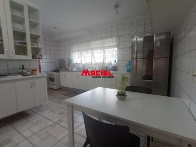 Apartamento Amplo à Venda no Jardim São Dimas Localização Privilegiada!