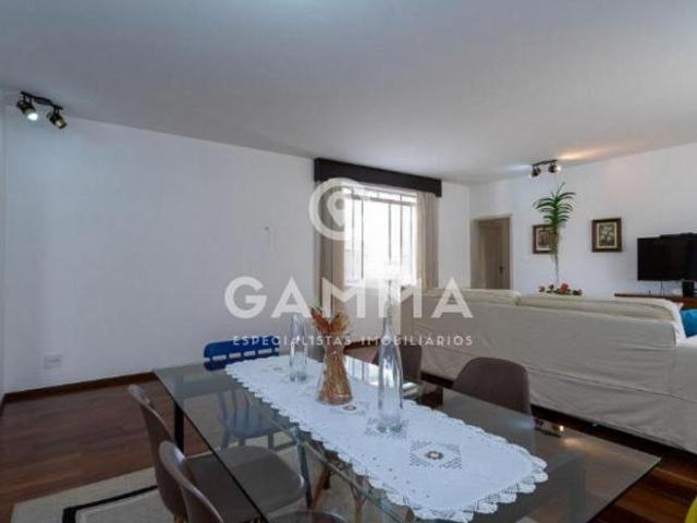 Apartamento amplo a venda em Santa Cecília com 3 dormitório