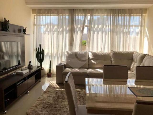 Apartamento amplo ao lado do metro Belém