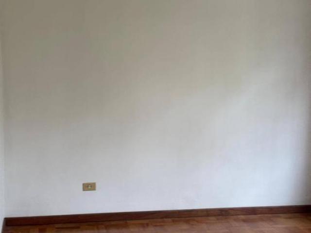 Apartamento amplo central R$ 420 mil