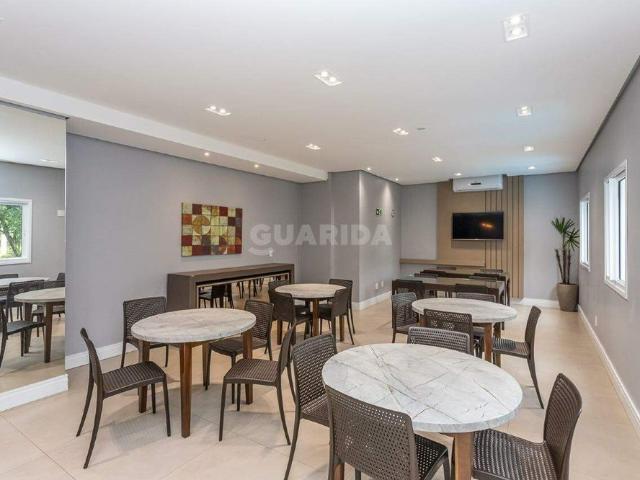 Apartamento com 3 dormitórios e 2 vagas de garagem no bairro Santana Porto Alegre/RS COD: 23293