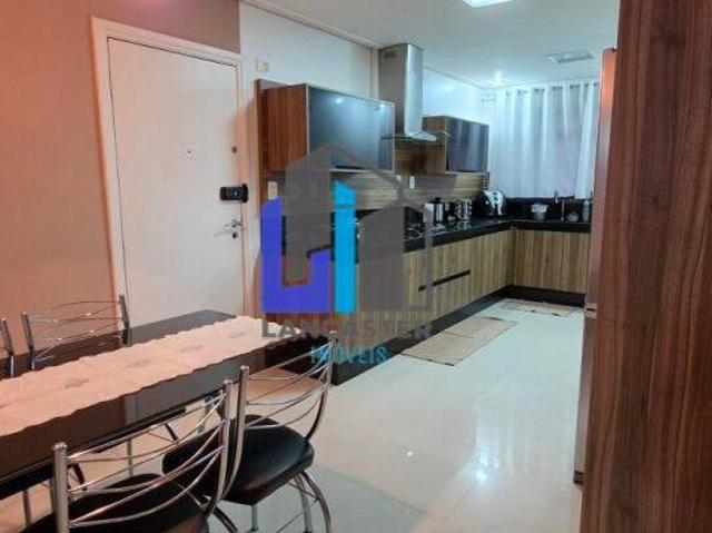 Apartamento amplo com 3 dormitórios em São Caetano