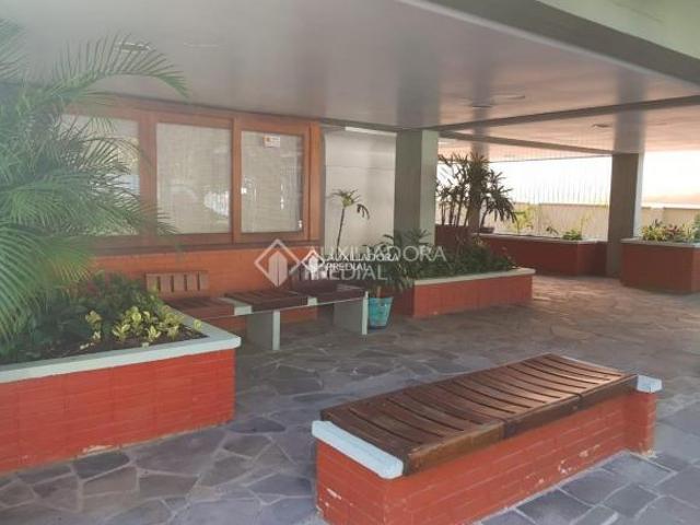Apartamento amplo com 3 dormitórios no bairro Santana