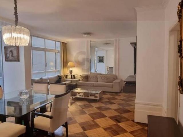 Apartamento amplo com 3 dormitórios perto do Dante Alighieri