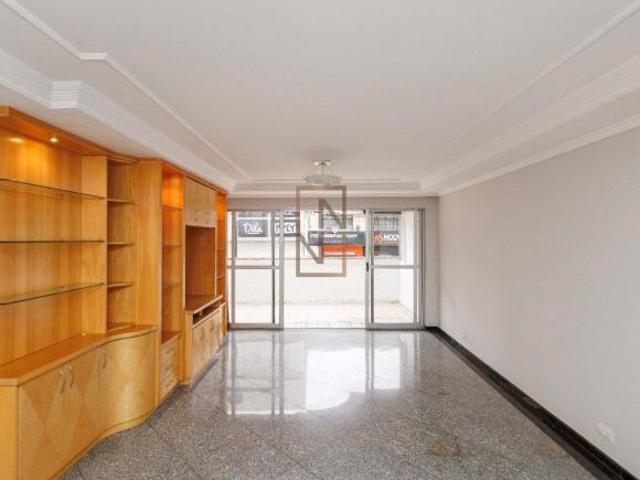 Apartamento amplo com 3 quartos e 2 vagas de garagem