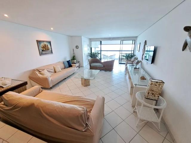 Apartamento amplo com 3 suítes, frente ao mar, com lazer completo e 2vagas