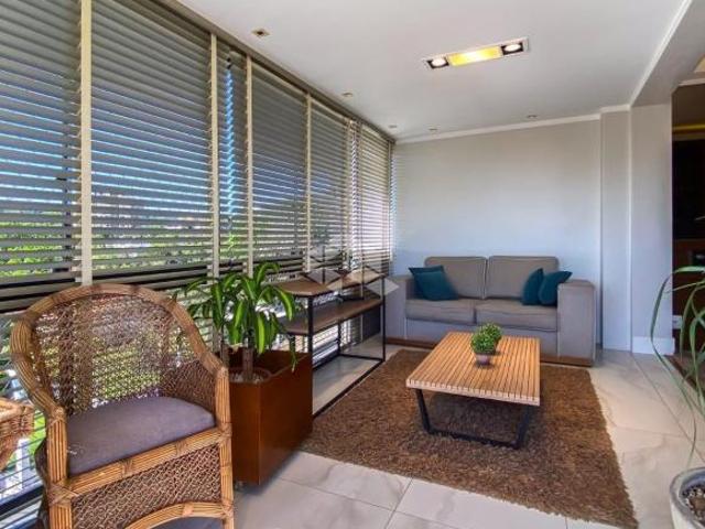 Apartamento amplo com 03 dormitórios 01 suíte no Bairro Higienópolis