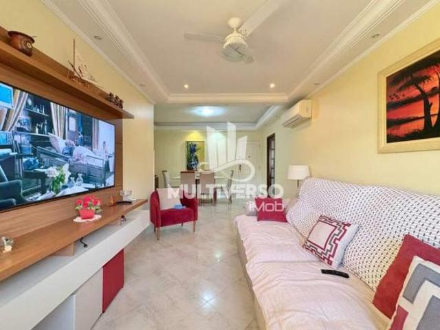 Apartamento amplo com 102 M² 2 dormitórios no Marapé duas vagas