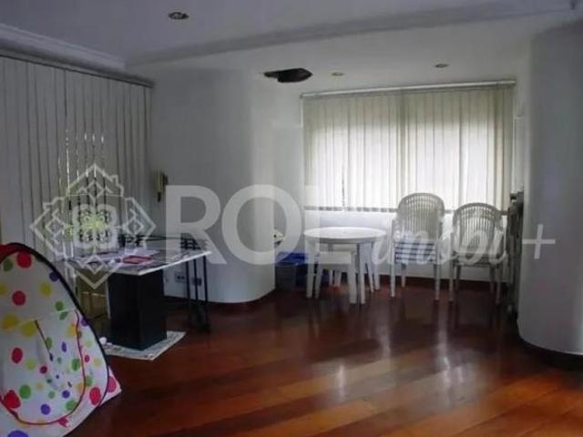 APARTAMENTO AMPLO COM 185M², 04 DORMITÓRIOS + 03 VAGAS NO BAIRRO SANTA CECÍLIA