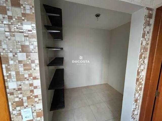 Apartamento amplo com 2 dormitórios na Rua Benjamin Constant