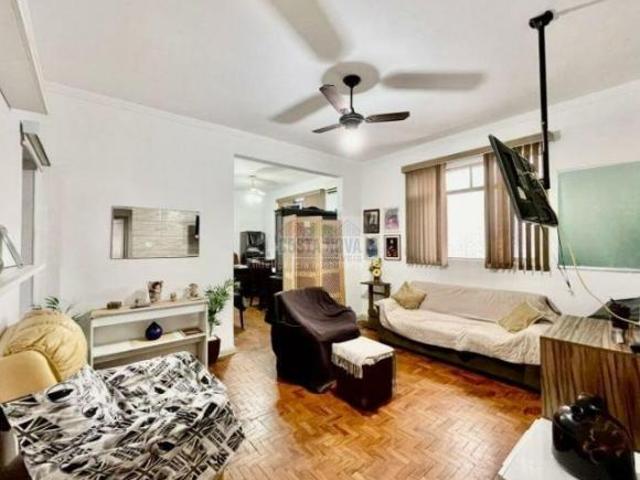 Apartamento amplo com 2 dormitórios, 1 vaga no Bairro Encruzilhada Santos