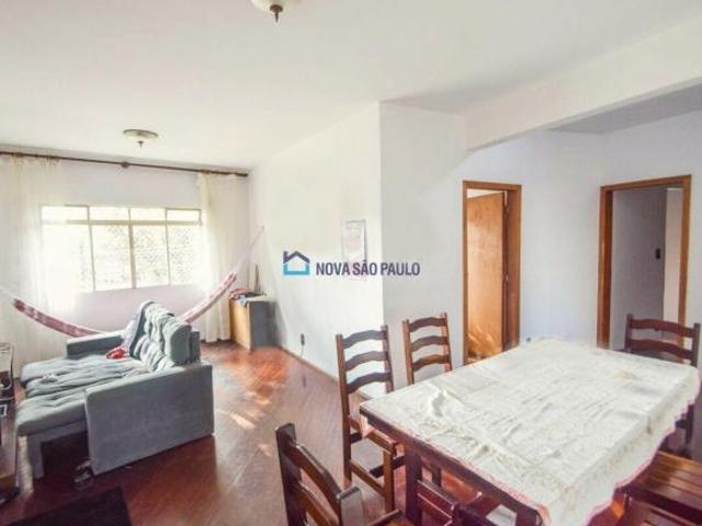 Apartamento amplo com 4 dormitórios e suíte a 5 minutos do Metrô Praça da Árvore ? Mirandópolis