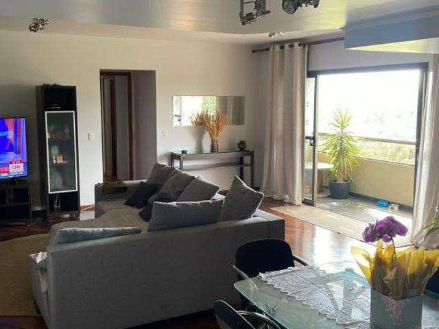 Apartamento amplo com 4 dormitórios e suíte, vista panorâmica e definitiva para o Banhado