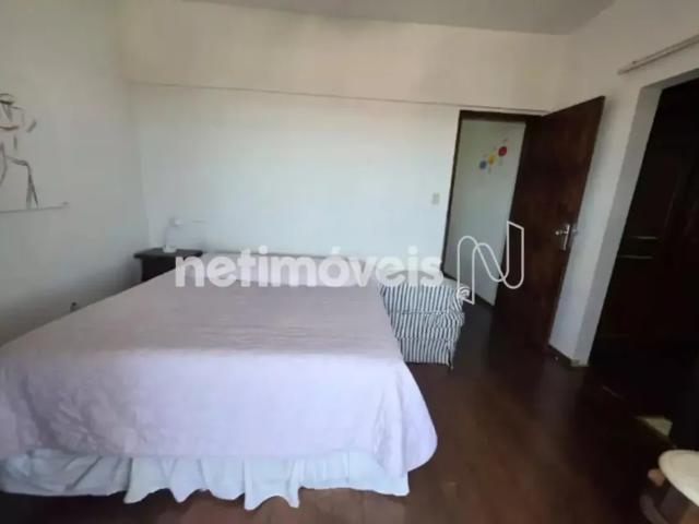 Apartamento amplo com 4 quartos, suíte e vista definitiva no Novo São Lucas