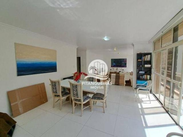 Apartamento amplo com excelente vista para o mar