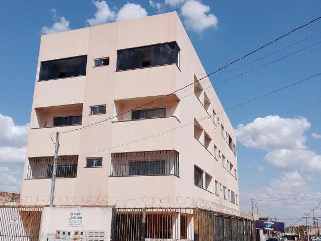 Apartamento Amplo com Sacadas nos Quartos e na Sala