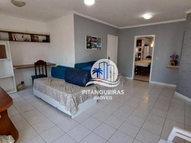 Apartamento amplo com pequena vista para o mar na Praia das Astúrias