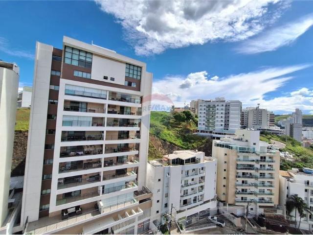 Apartamento amplo com planejados da Du Bambu, 1 quarto, banheiro, elevador, portaria, vaga, Estrela Sul, próximo ao Shopping, UFJF, hipermercado