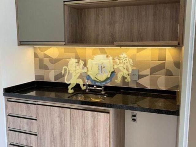 Apartamento amplo com varanda para venda no Campo Belo Stay Aeroporto