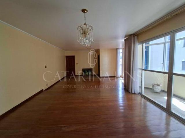 Apartamento amplo, completo e raro em um dos prédios mais desejados de Poços de Caldas