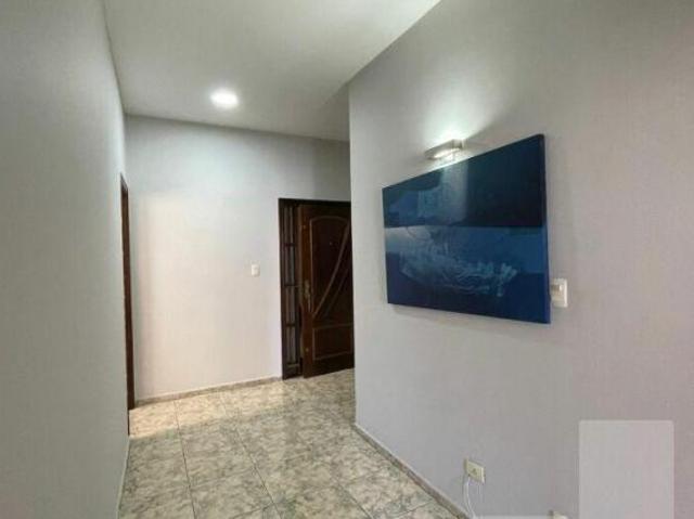 Apartamento amplo de 160 m² com planta versátil e grande potencial de transformação